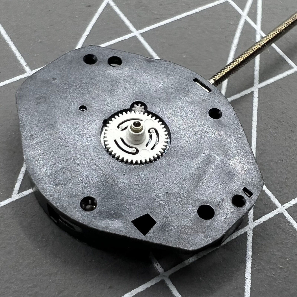 ETA 802.102 Watch: Affordable Elegance with Swiss Precision – GE SMART LTD.