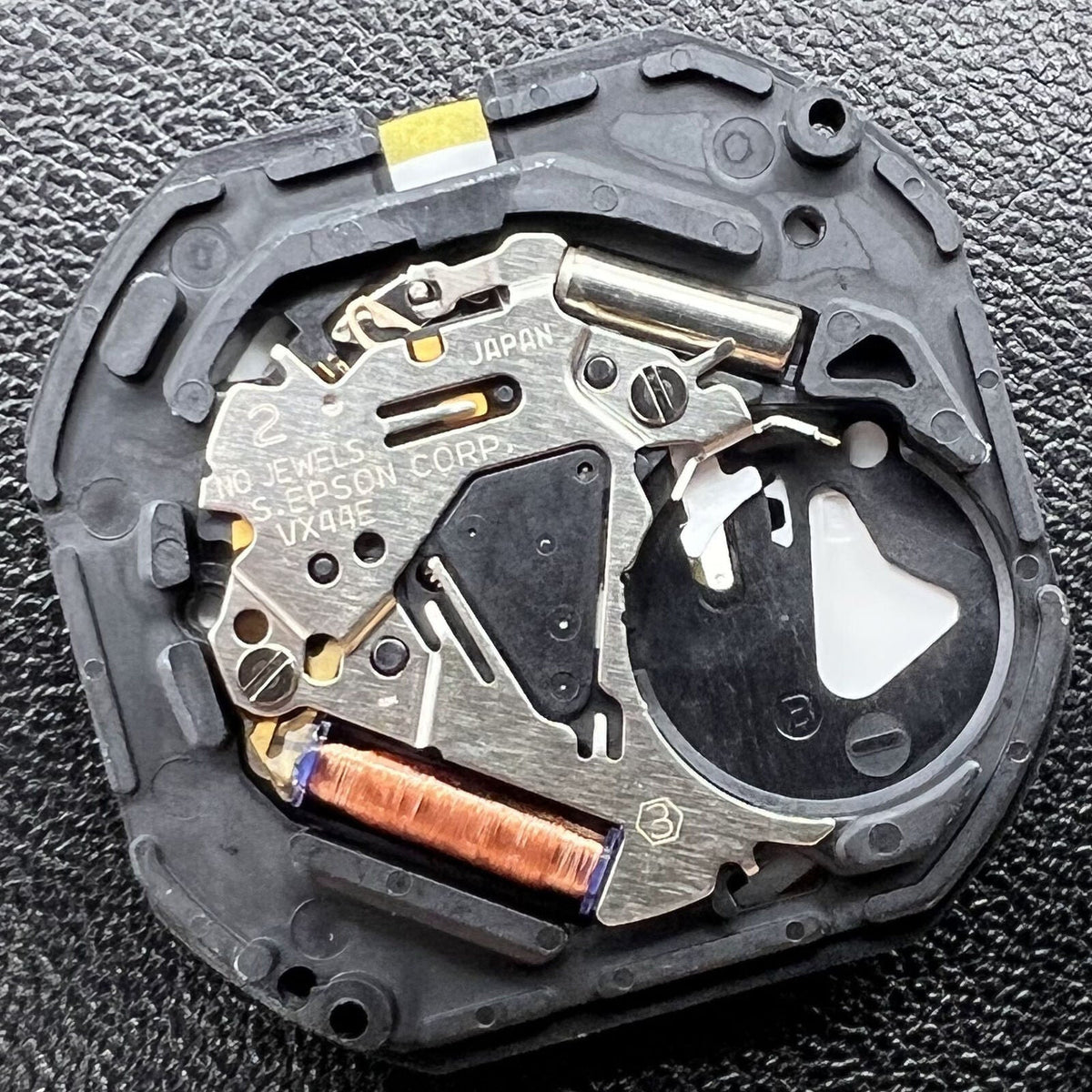Elegant Hattori Epson TMI VX44 VX44E Watch with Golden Dial and Date D ...