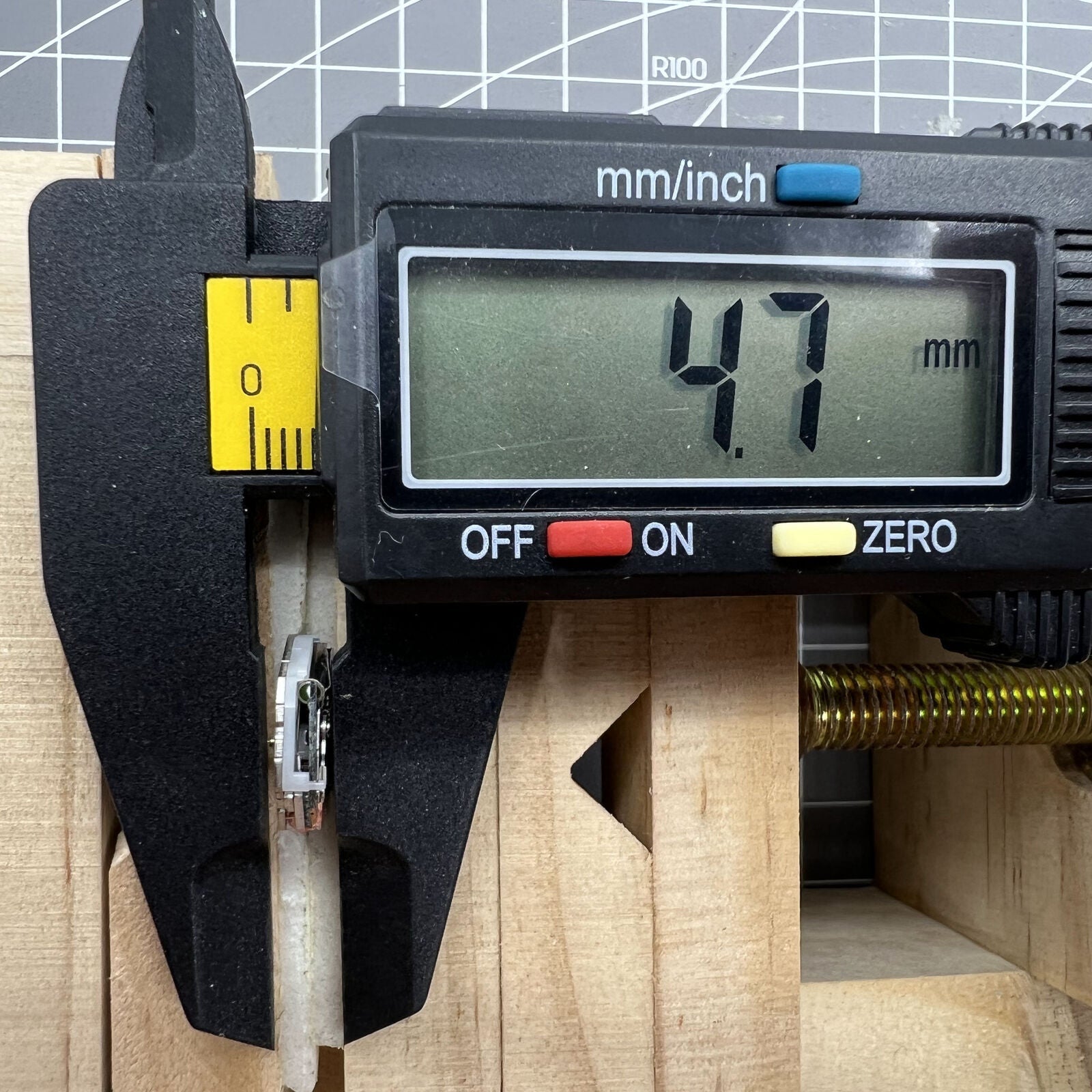 Japan Made Miyota 2035 3 Hands Quartz Movement - Precision Meets Elega ...