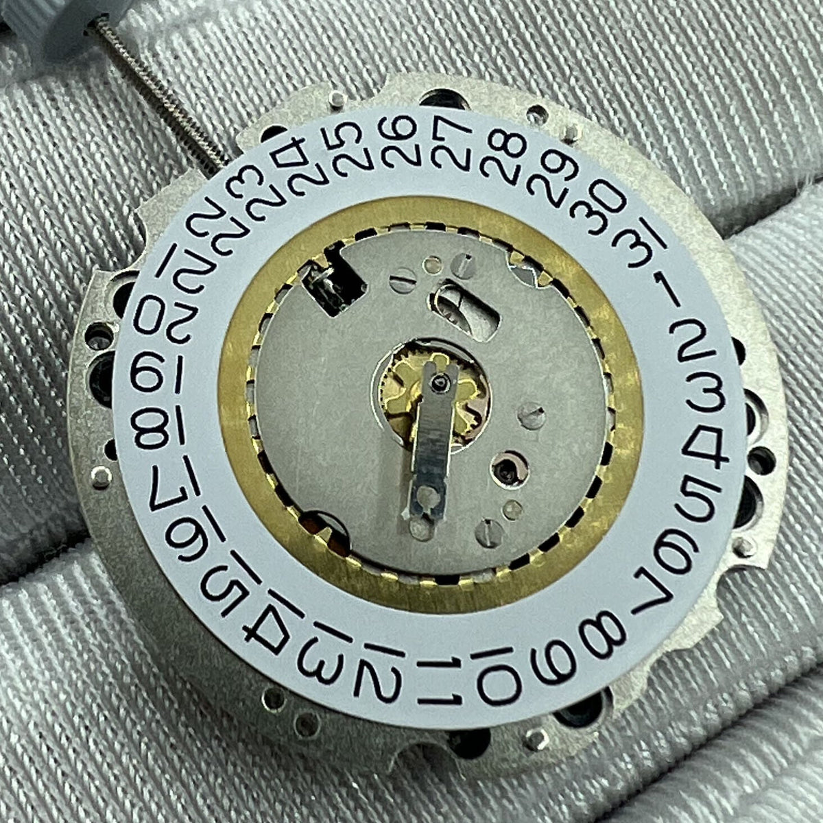 Swiss Made Ronda 705 Quartz Watch Movement ? Precision and Comfort Com ...