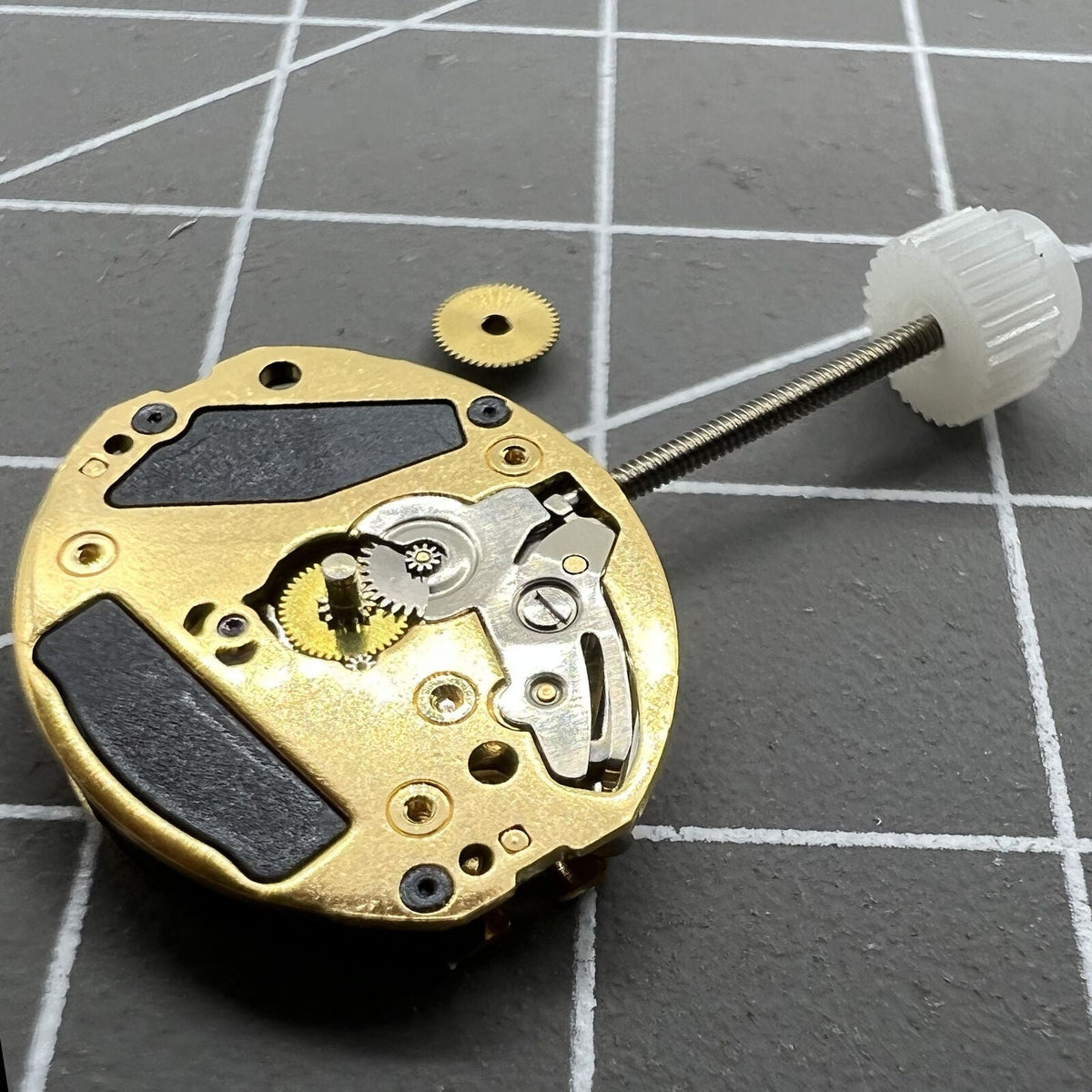 ETA 901.001 Watch: Elevate Your Style with Precision Timing – GE SMART LTD.