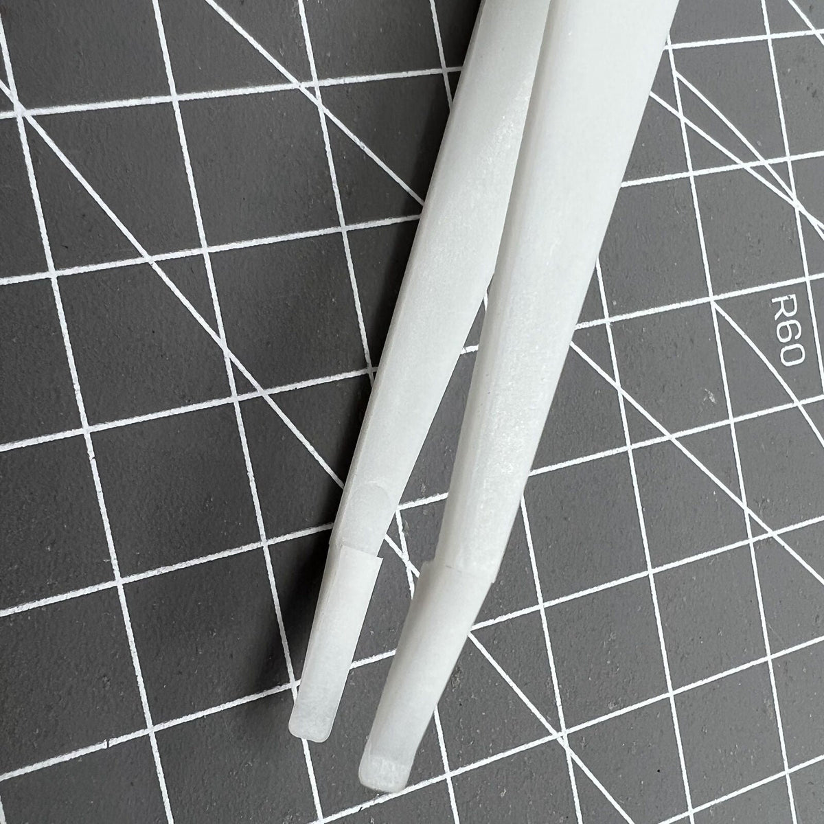 Swiss Made Bergeon 6460 Plastic Battery Tweezer ? Precision Tool for E ...