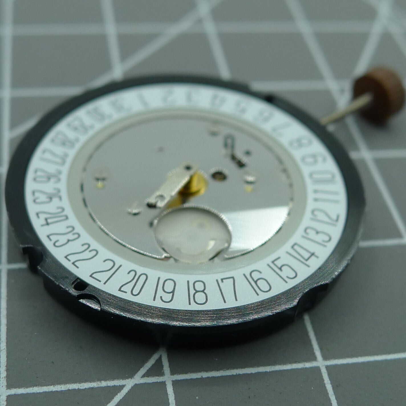 Swiss Ronda 515 Quartz Watch Movement with Date Display at 6 o'clock ...